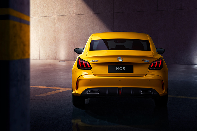 全新MG5时尚品质家轿新典范_名爵5_最新报价_图片参数配置_预约试驾-上汽MG名爵官网