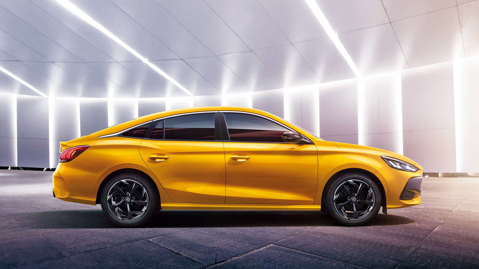 全新MG5时尚品质家轿新典范_名爵5_最新报价_图片参数配置_预约试驾-上汽MG名爵官网